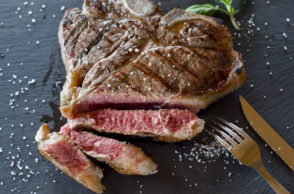 MEDIUM- RARE ORRARE STEAK - Karpaten Premium Angus